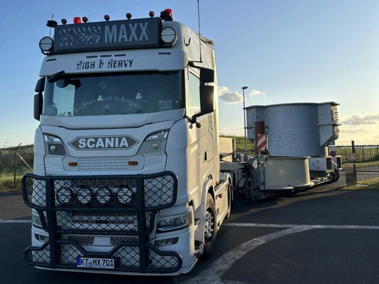 Internationaler Transport made by Maxx GmbH